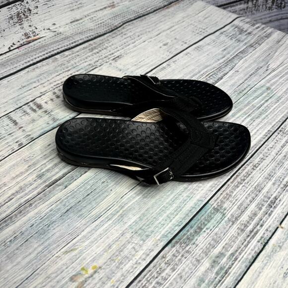 Vionic | Shoes | Vionic Black Flip Flop Sandals With Buckles Womens 5 ...